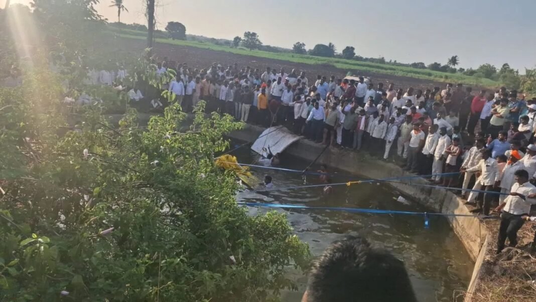 पंढरपुरात भाविकांवर काळाचा घाला; भीषण अपघातात १४ जणांचा मृत्यू ...